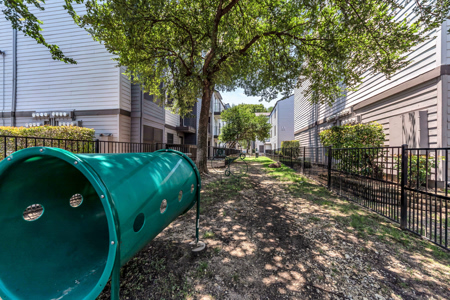 Azure Urban Living Apartments | Dallas Tx